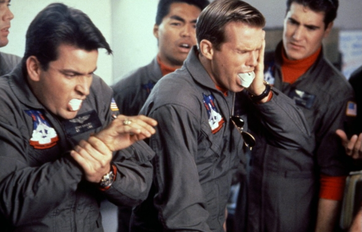 Hot Shots! (1991) – Mutant Reviewers