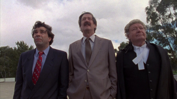 The Castle (1997) — Aussies fight to protect their home – Mutant Reviewers
