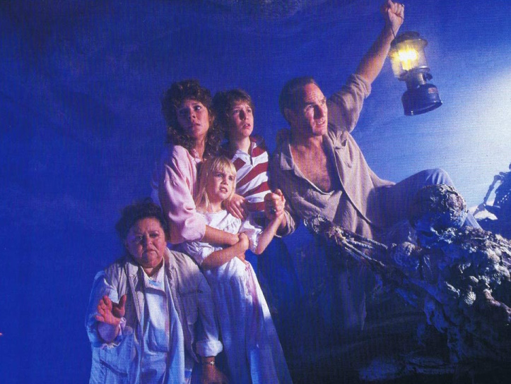 Poltergeist II: The Other Side (1986) — Ghostly gotchas – Mutant Reviewers