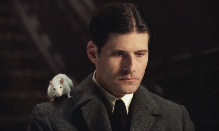 Willard (2003) — George McFly tames rats – Mutant Reviewers