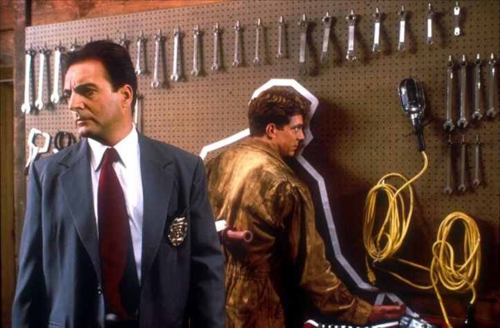 Fatal Instinct (1993) — The birds and the buzzsaws – Mutant Reviewers
